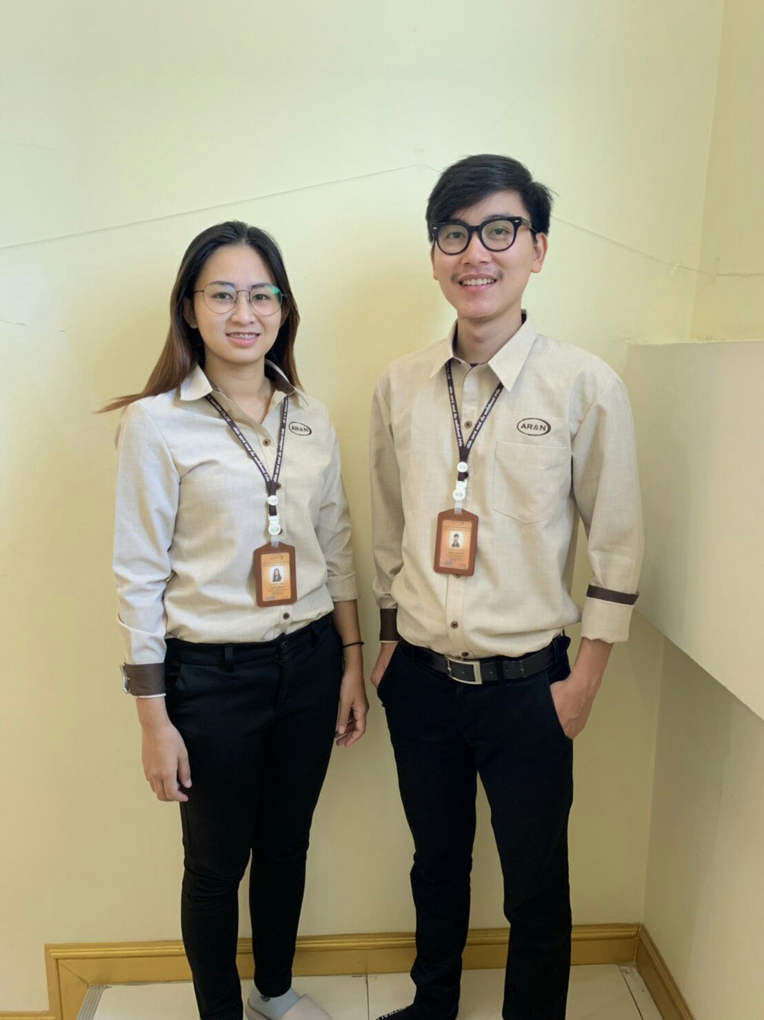 ยูนิฟอร์มพนักงาน เสื้อฟอร์มพนักงาน รับทําเสื้อโปโล - รูปรีวิวจากลูกค้า - Toffy Boutique